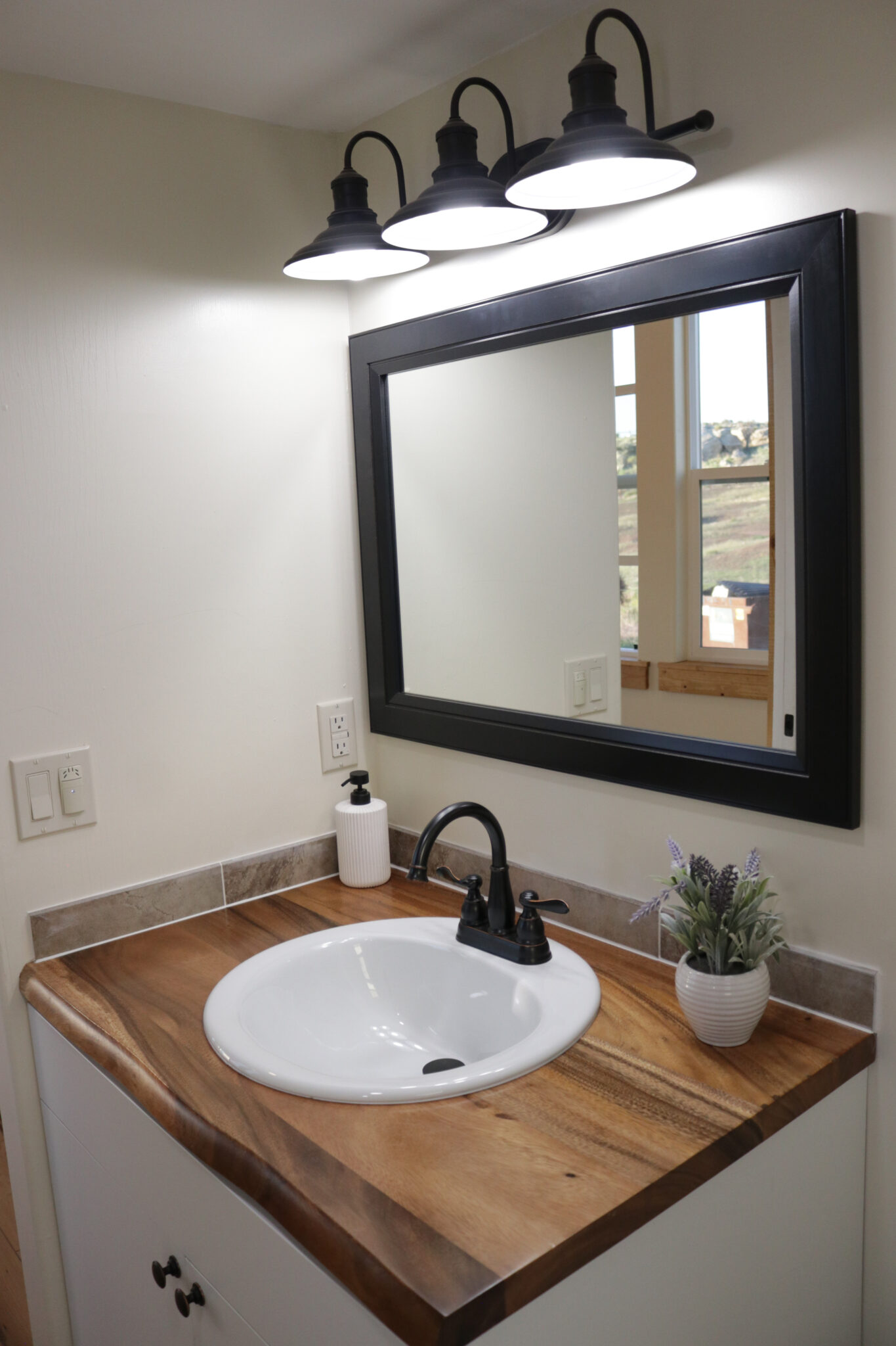 Agatha - Frontier Tiny Homes