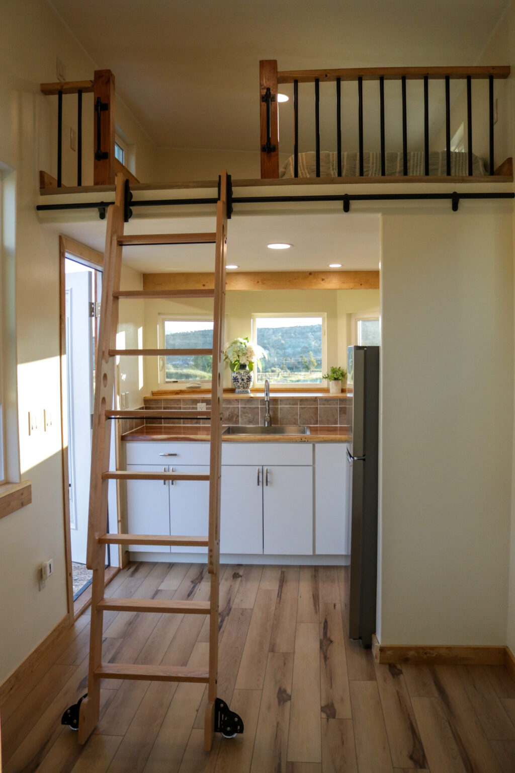 Agatha - Frontier Tiny Homes